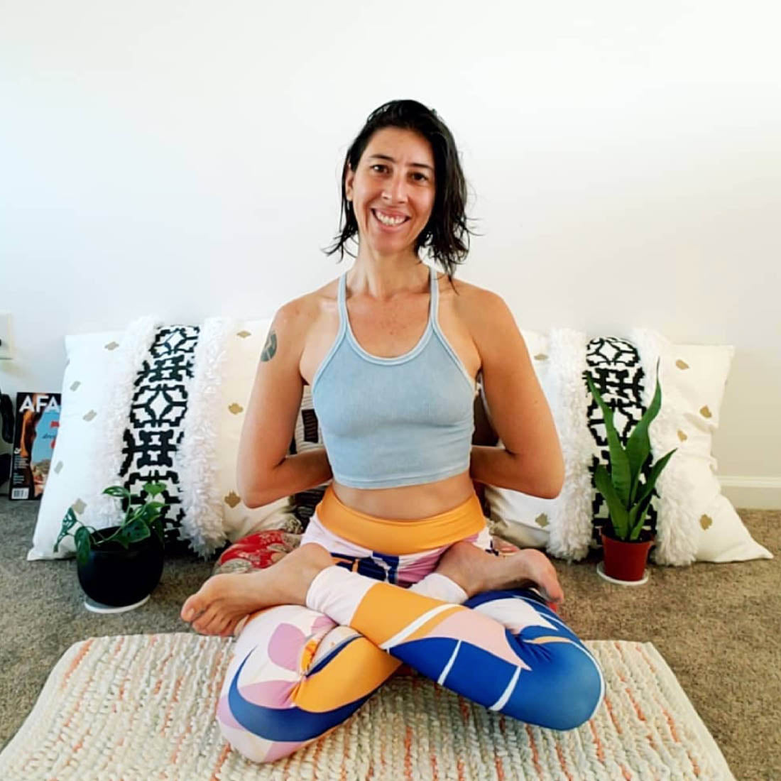 Jennifer from "Yoga Life Happiness" – Loony Legs
